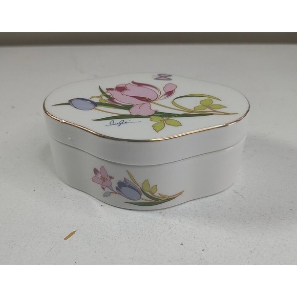 Unbranded | Art | Japanese Porcelain Trinket Box Vintage By Lara ...